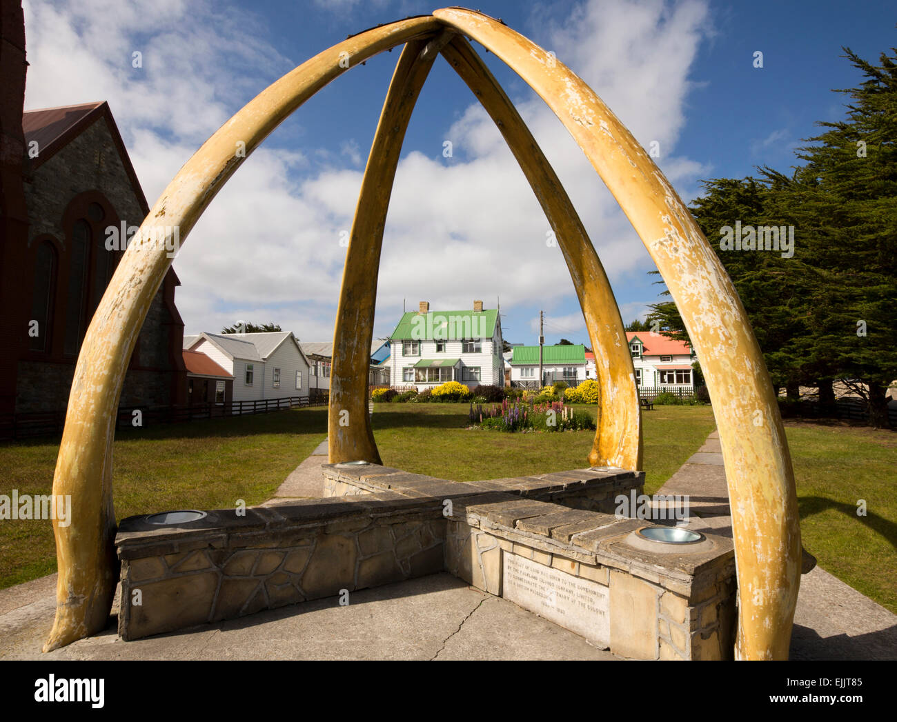 Whale jaw bone hi-res stock photography and images - Alamy