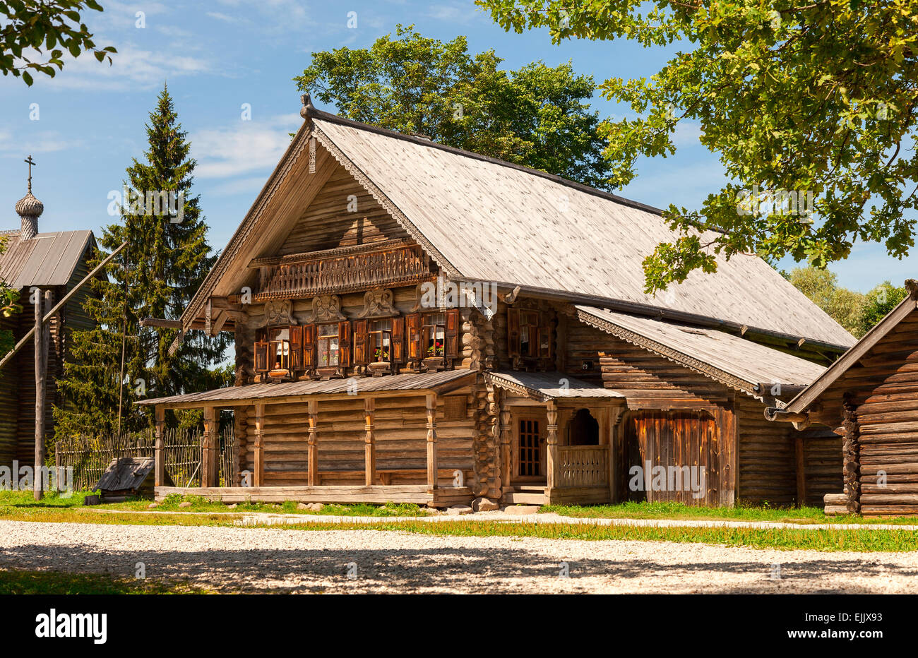 Russian old wooden house hi-res stock photography and images - Alamy