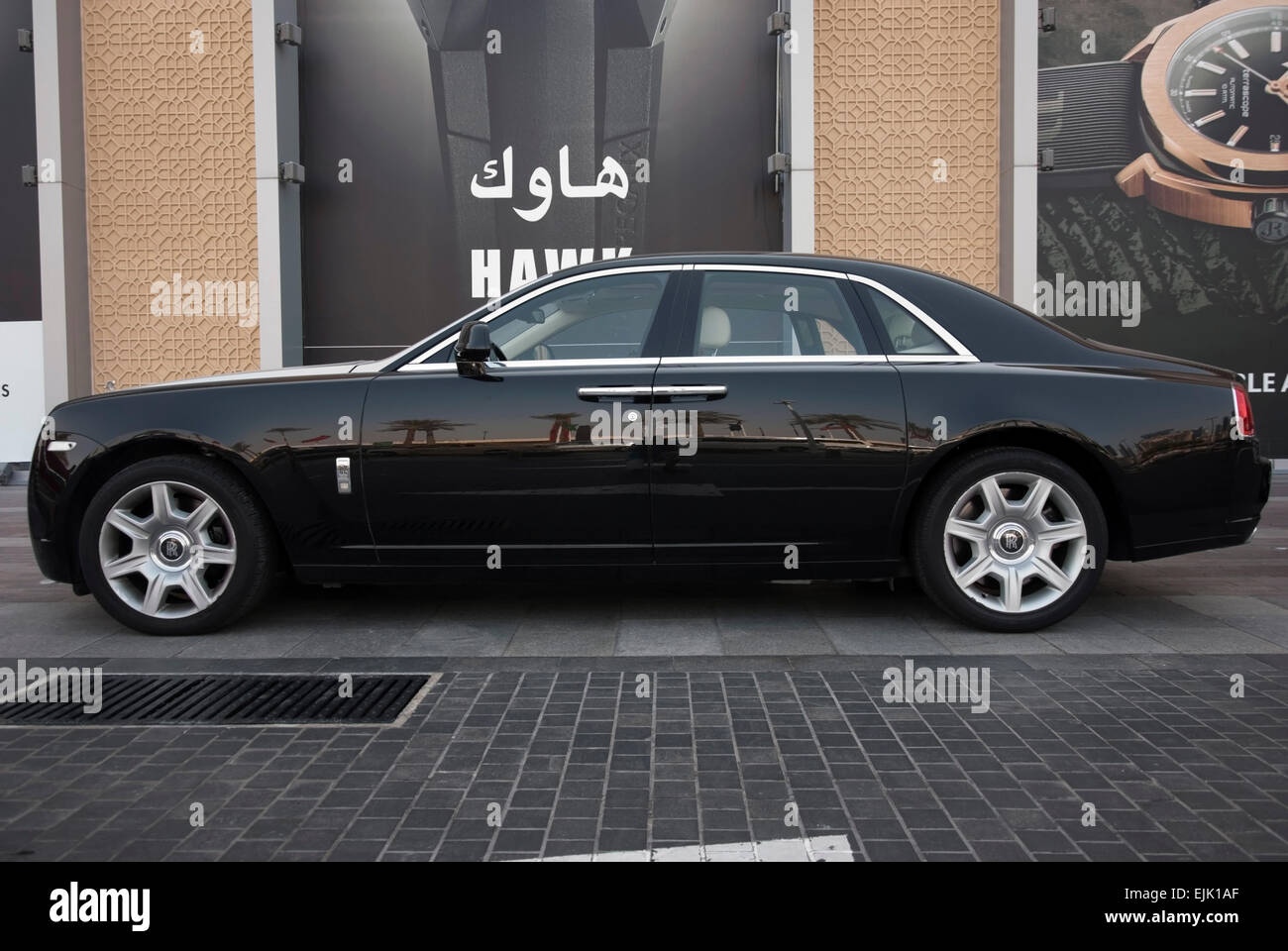 Gleaming Black and Silver Rolls Royce Phantom Motor Car Stock Photo - Alamy