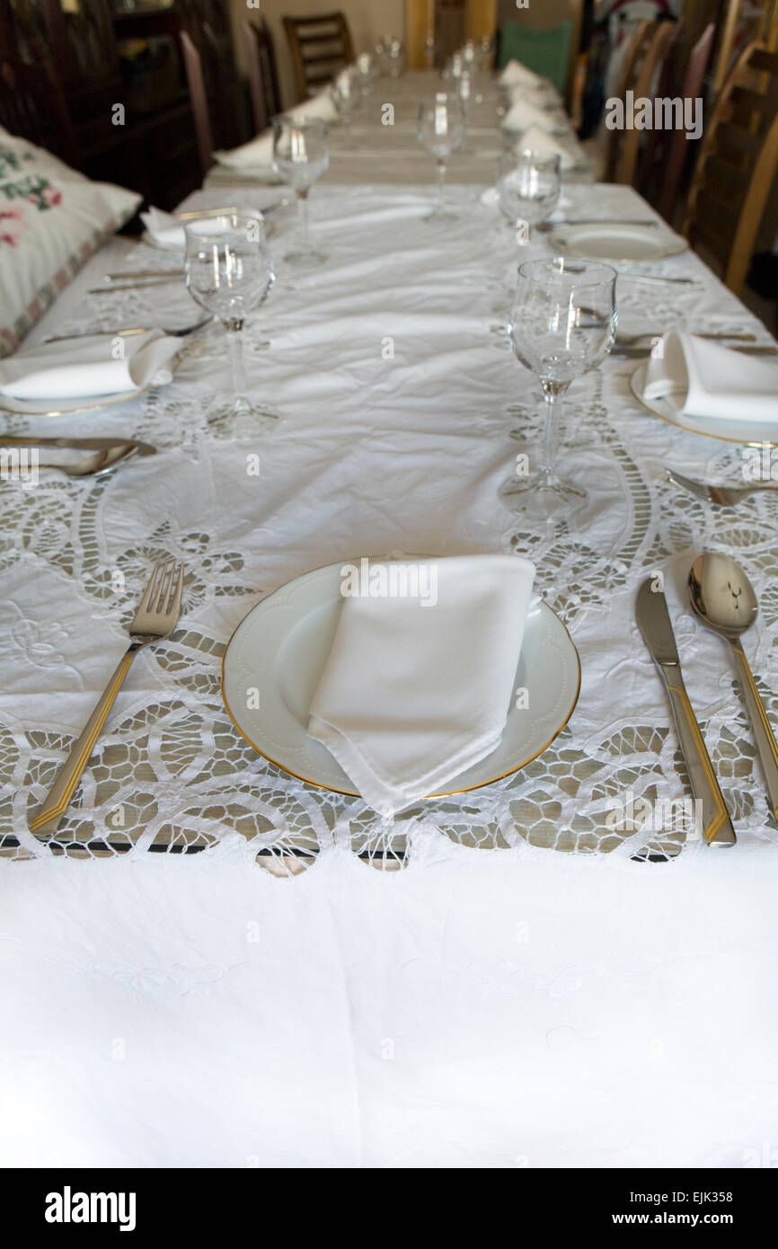 Lunch table hi-res stock photography and images - Alamy