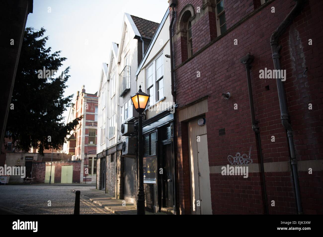 Dimly lit street hi-res stock photography and images - Alamy