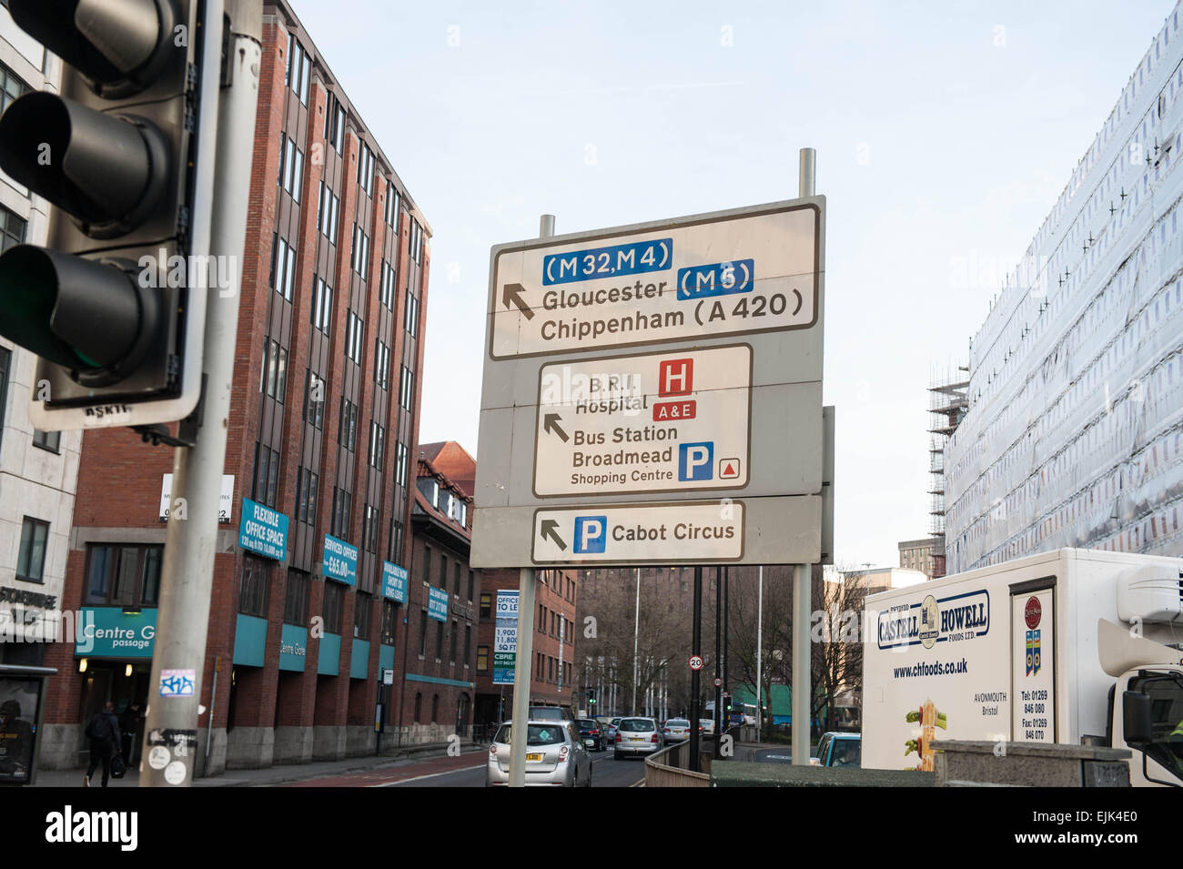 Bristol road sign hi-res stock photography and images - Alamy
