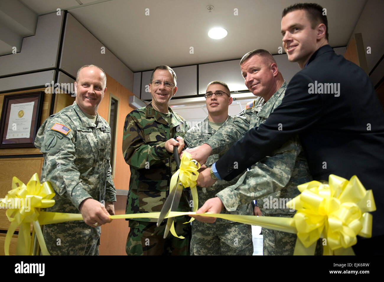 Brig. Gen. Kevin Magnum, commander, 10th Mountain Division Rear, U.S ...