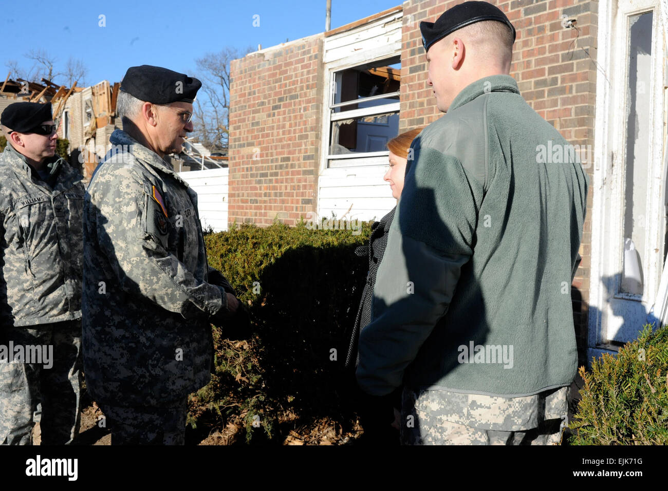 Army Chief of Staff, Gen. George W. Casey, Jr., speaks with Capt ...