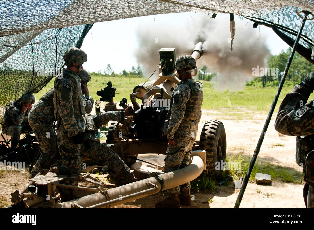 82nd airborne division artillery hi-res stock photography and images ...