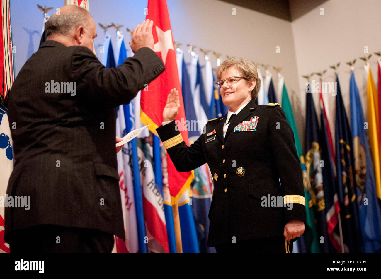 Army major general karen dyson hi-res stock photography and images - Alamy