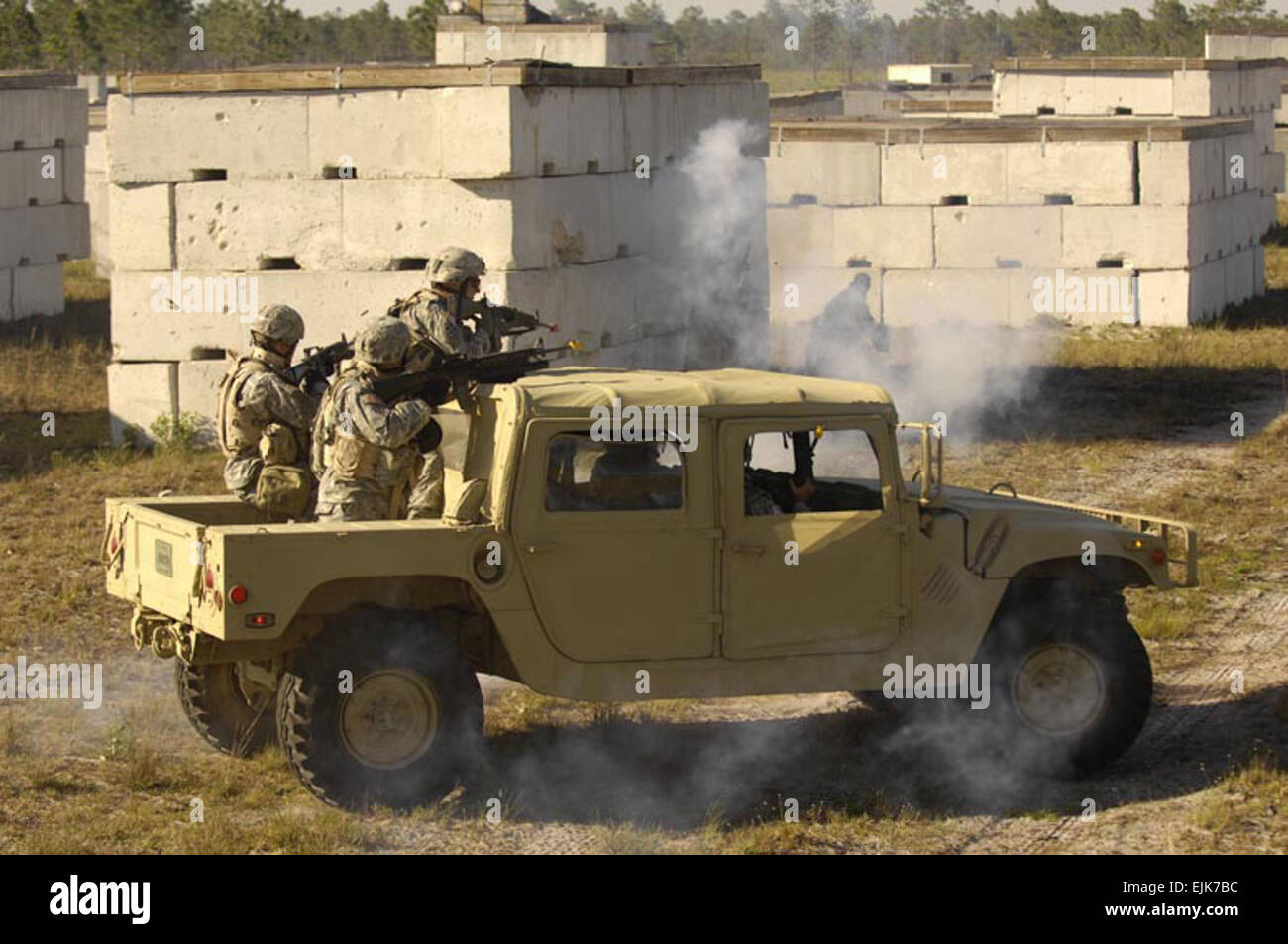 U.S. Army Soldiers encounter simulated rocket propelled grenade fire in ...