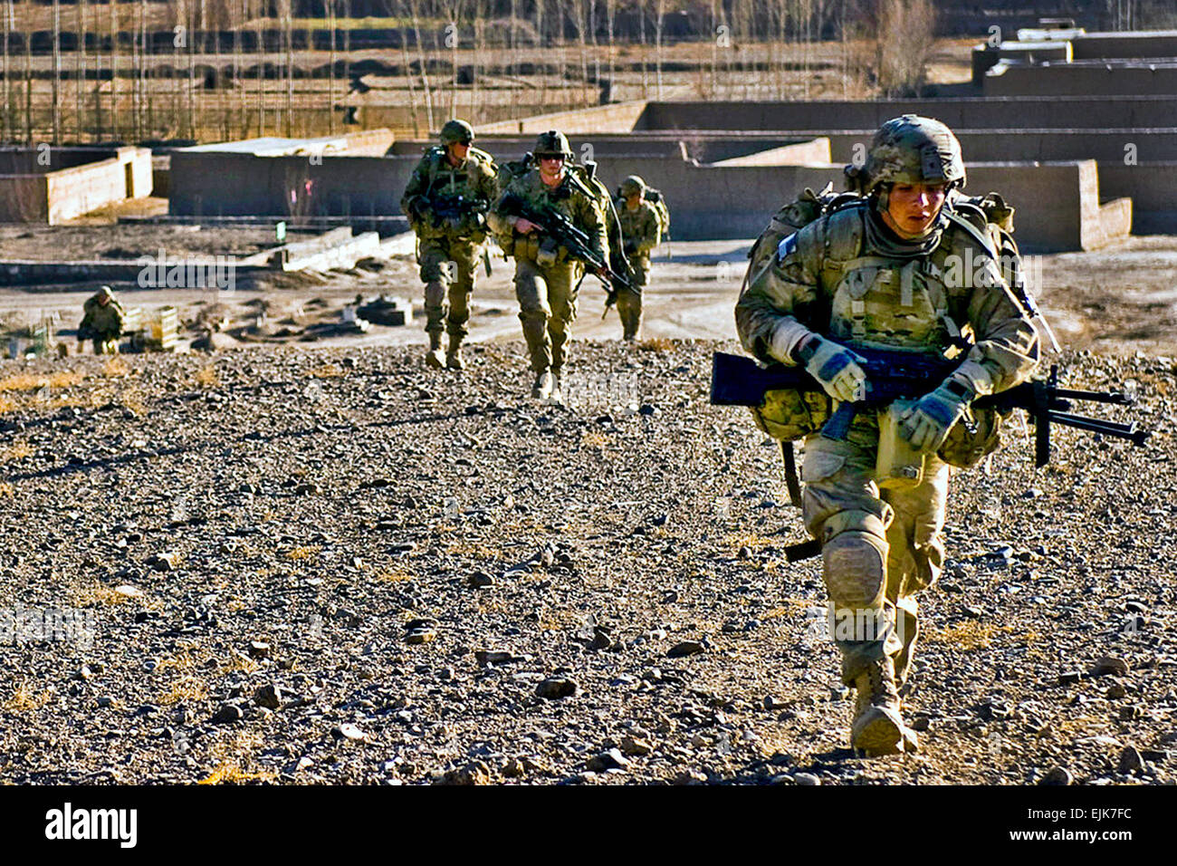 Soldiers assigned to Company C, 2nd Battalion, 30th Infantry Regiment ...