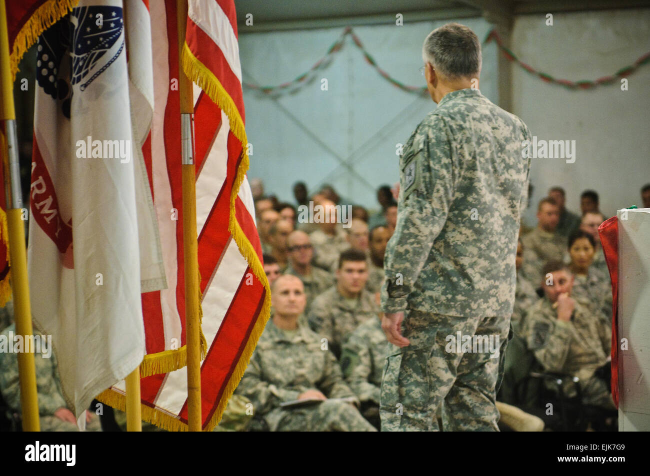 Gen. George W. Casey Jr., U.S. Army Chief of Staff, speaks with the ...