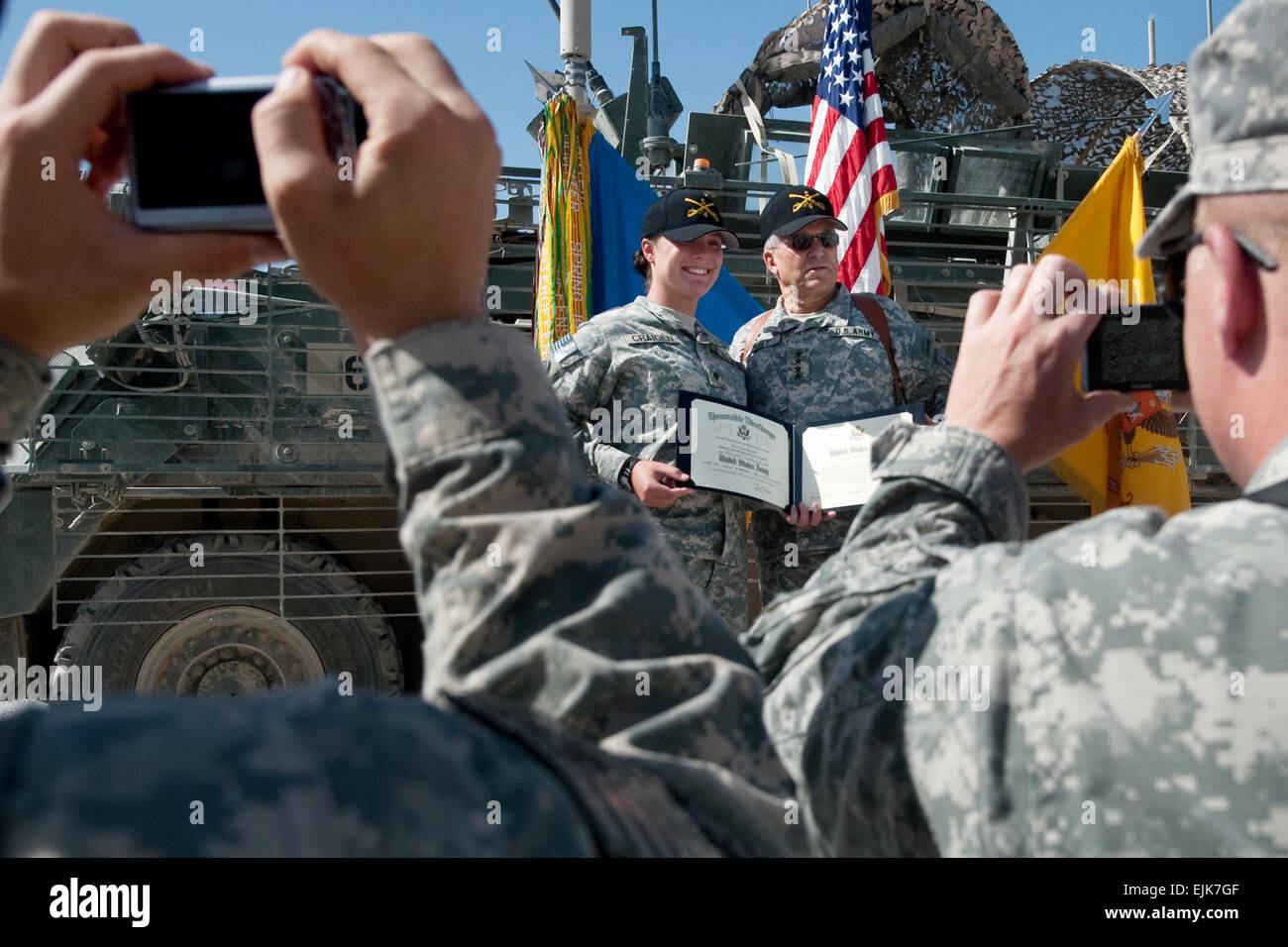 Spc. Craigen and Chief of Staff of the Army, Gen. George W. Casey Jr ...