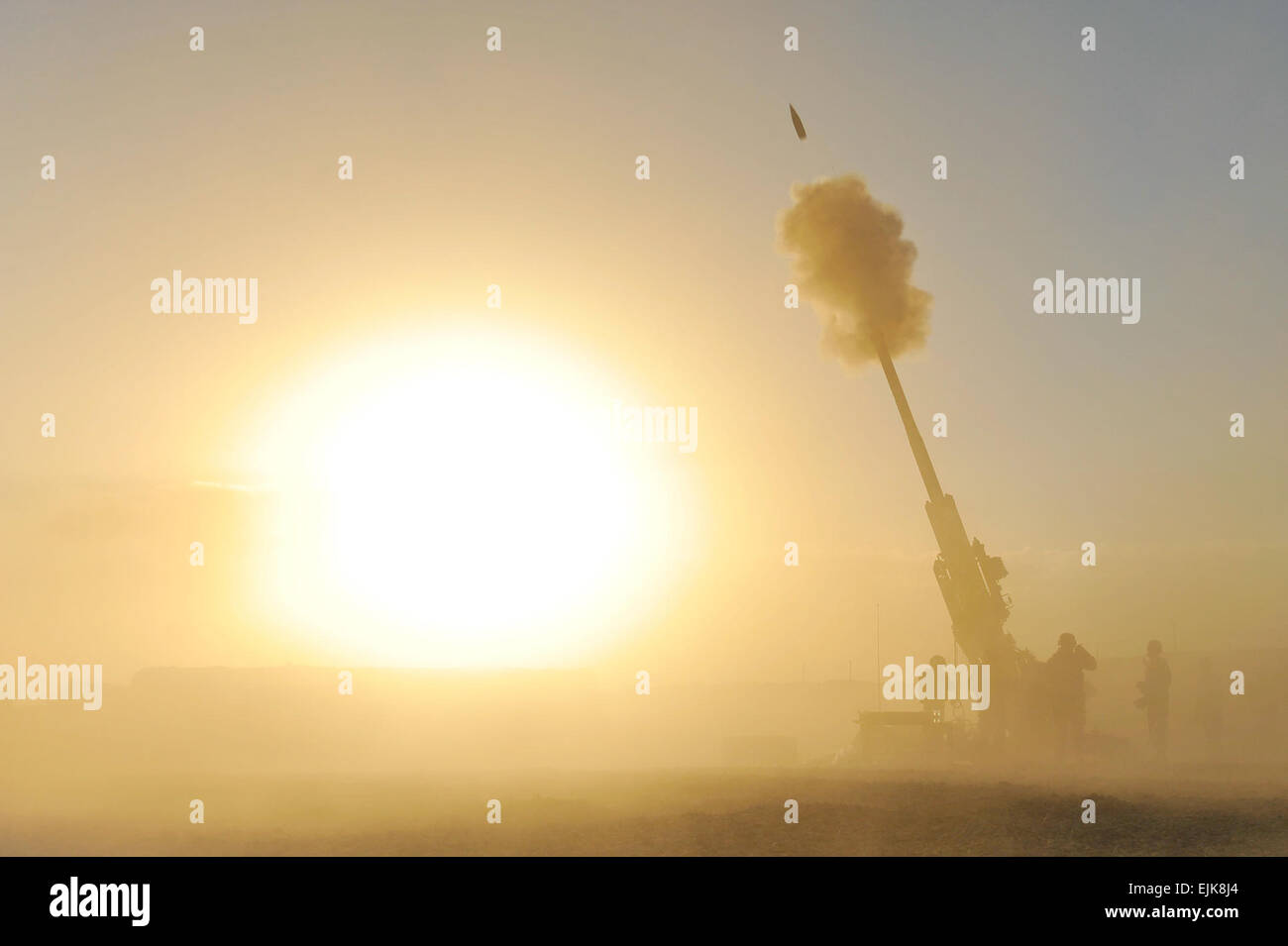 Members of the 82nd Airborne Division, Delta 1-321 Airborne Field ...