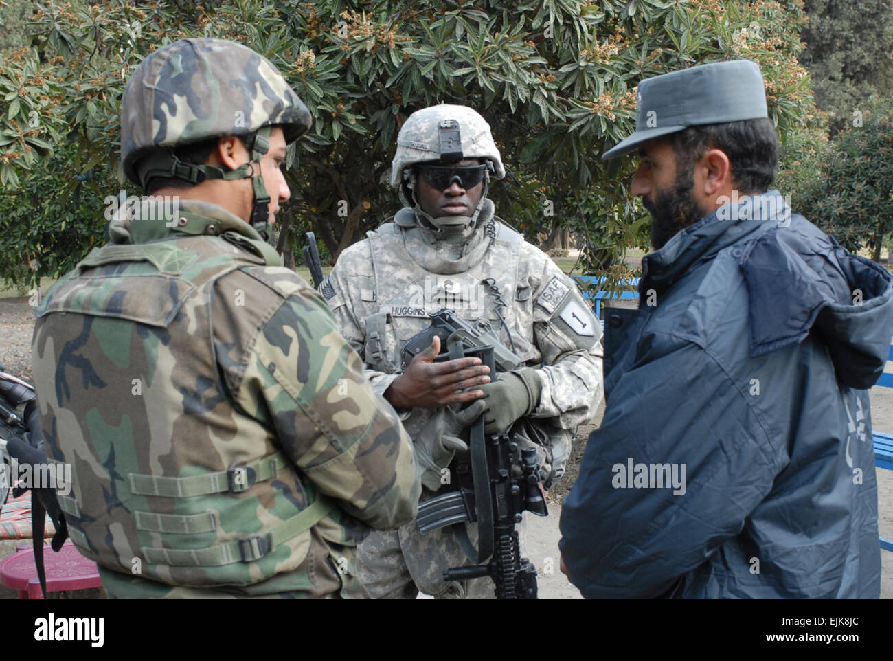 Soldiers of the 1st Infantry Division’s Alpha Company, Special Troop ...