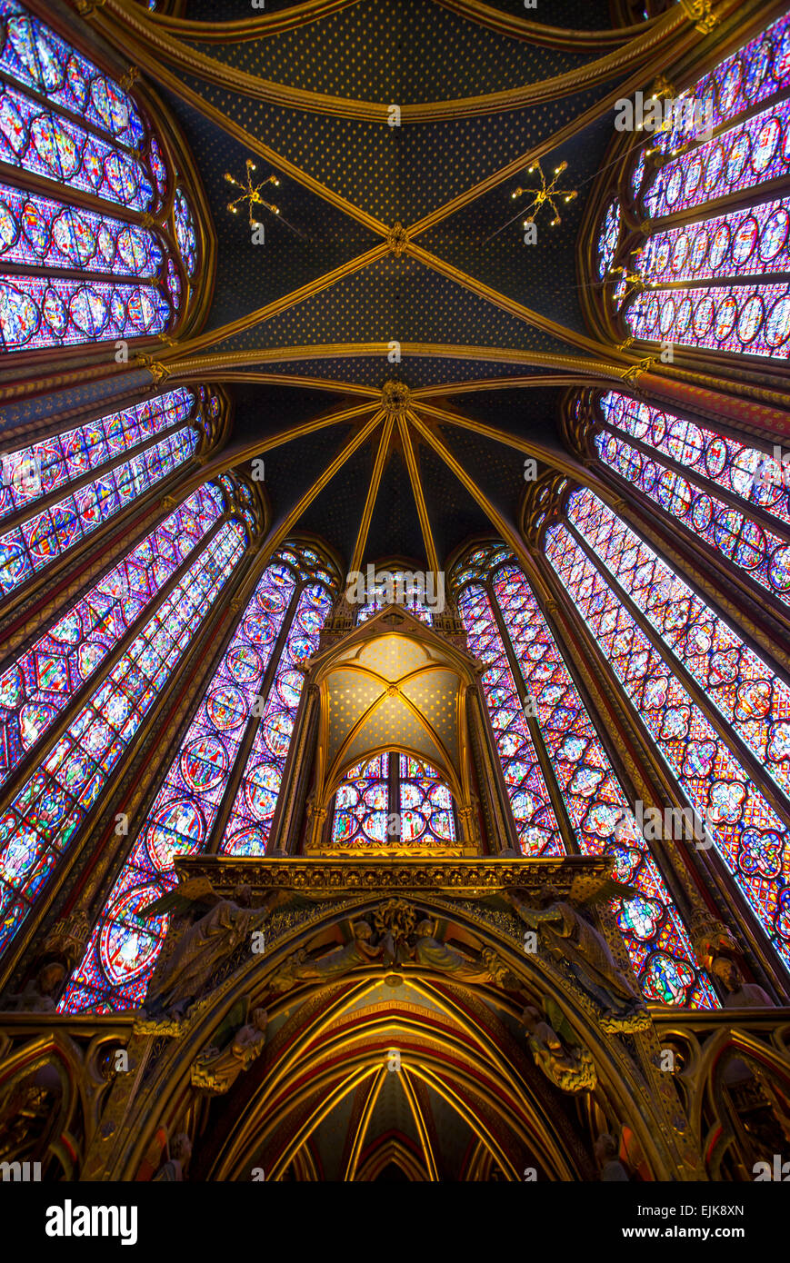 Gothic stained glass windows hi-res stock photography and images - Alamy