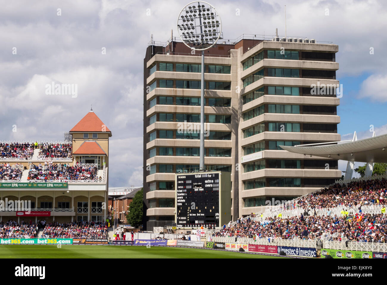 Old scoreboard trent bridge cricket hi-res stock photography and images ...