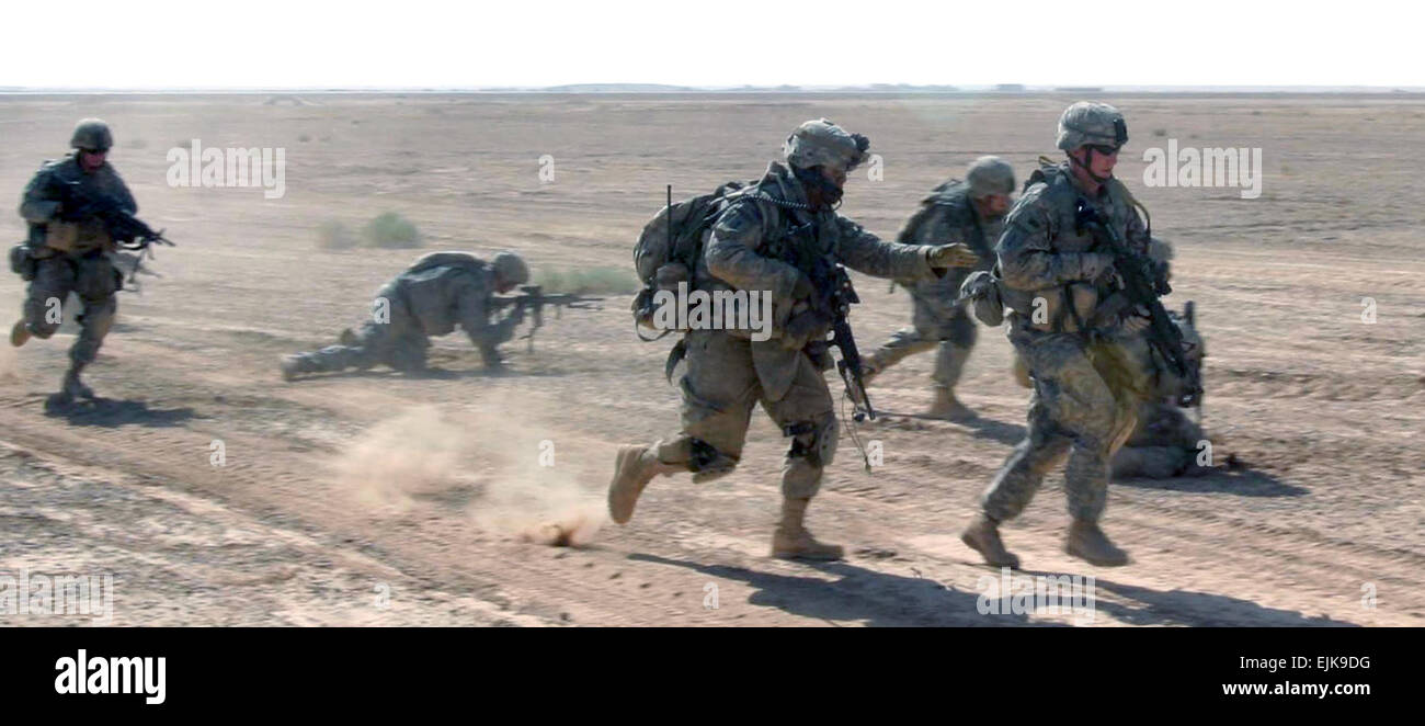 American Soldiers Running