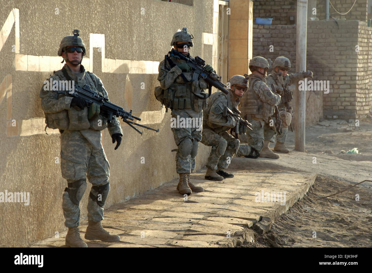 U.S. Army Soldiers from 1st Squadron, 2nd Stryker Cavalry Regiment ...