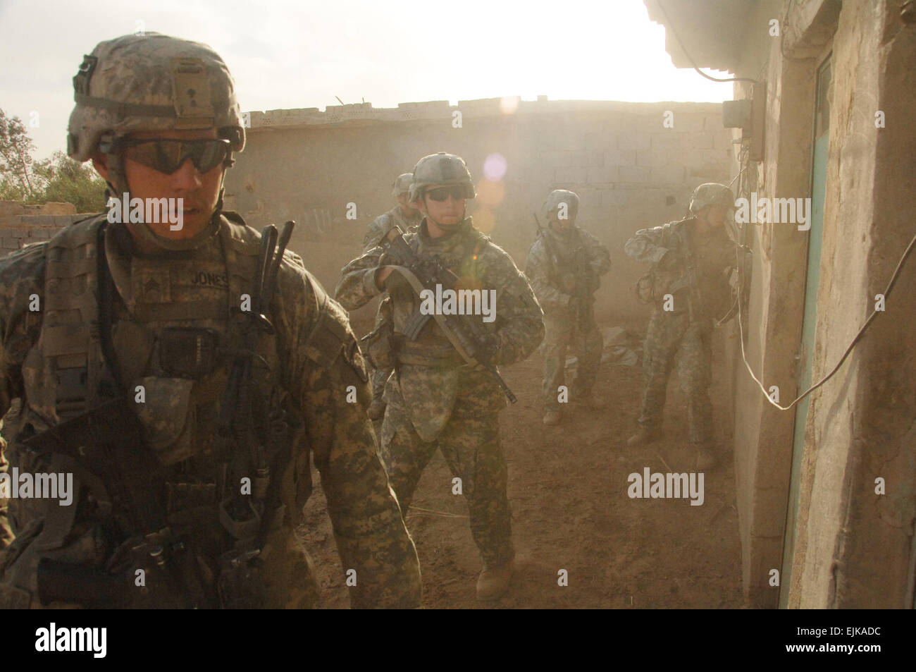 U.S. Army Soldiers from 320th Battalion, 3rd Brigade Combat Team, 101st ...