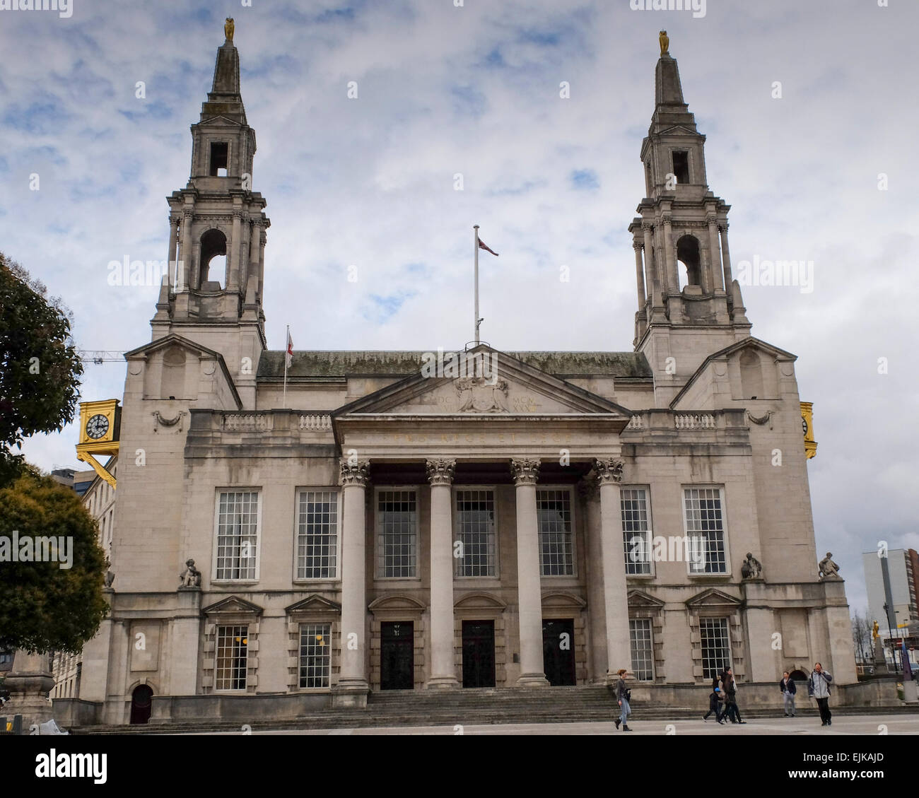 Millennium Square, Leeds Civic Hall, UK Stock Photo - Alamy