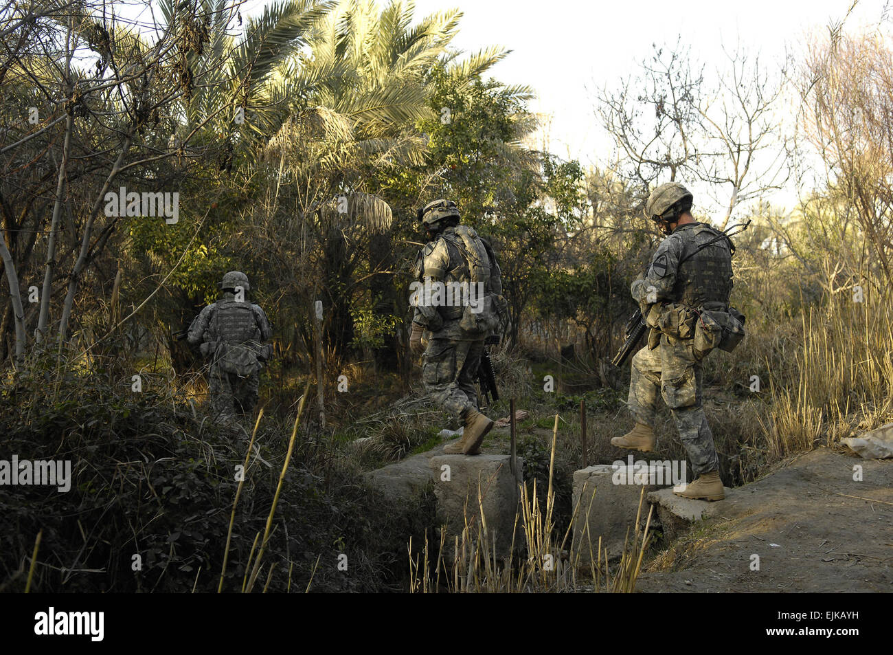 U.S. Army Soldiers from Company D, 1st Cavalry Division, 12th Infantry ...