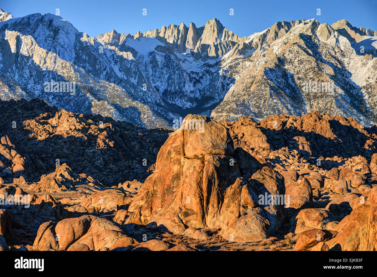 Sierra Nevada Mountains And Alabama Hills Sunrise Stock Photo - Alamy