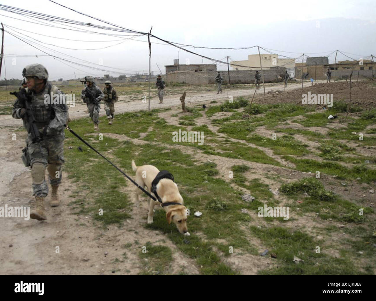 Iraqi soldiers from 4th battalion hi-res stock photography and images ...