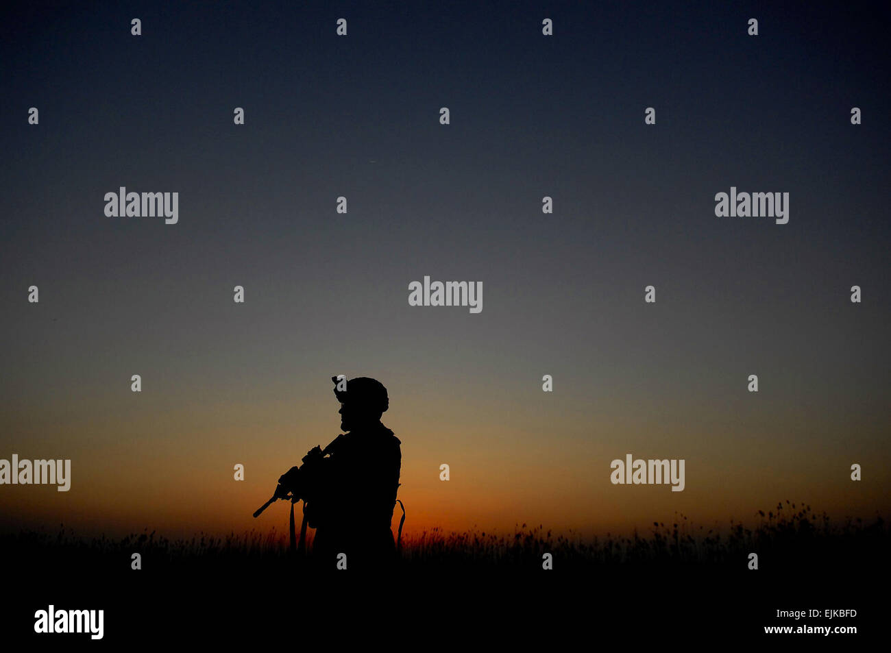 Us army check point hi-res stock photography and images - Alamy