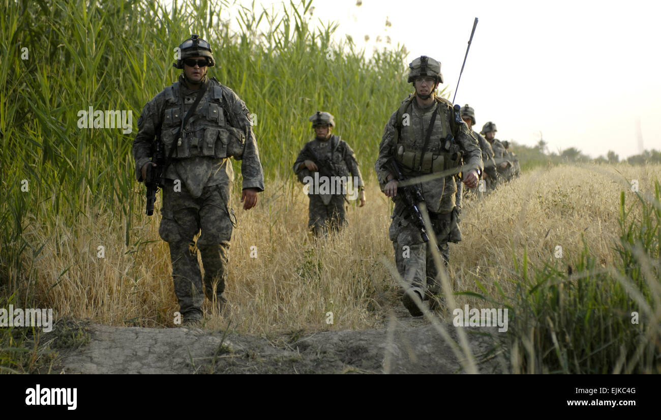U.S. Army Soldiers attached to the 4th Battalion, 31st Infantry ...