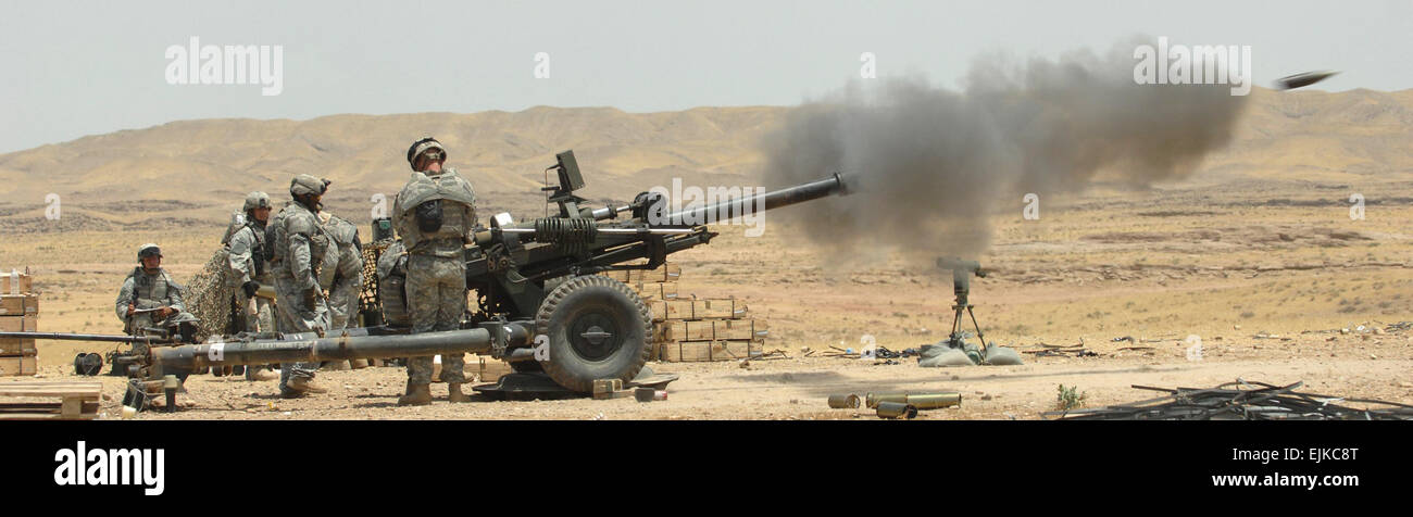 U.S. Army Soldiers with Alpha Battery, 3rd Battalion, 7th Field ...
