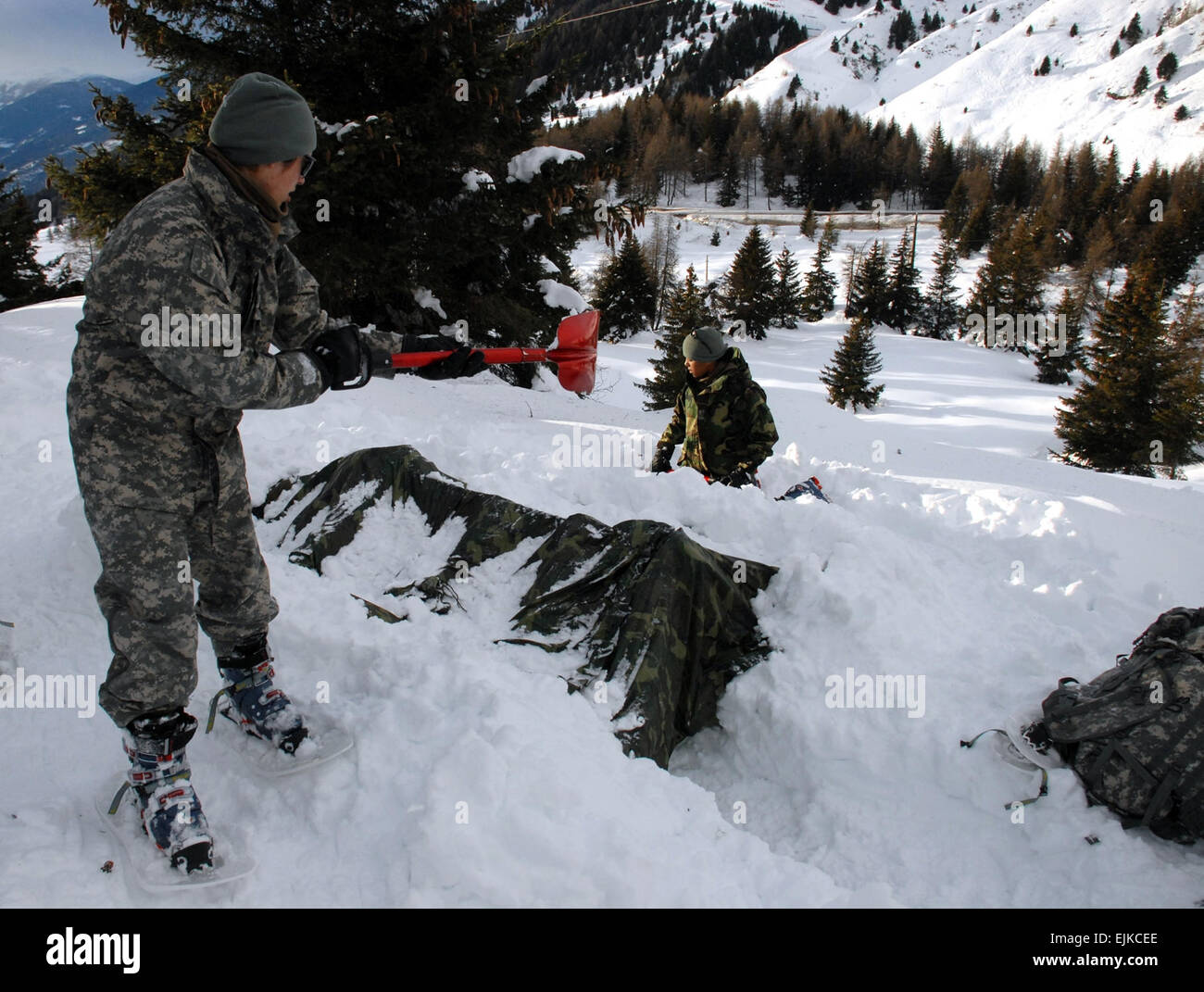 13th military police hi-res stock photography and images - Alamy