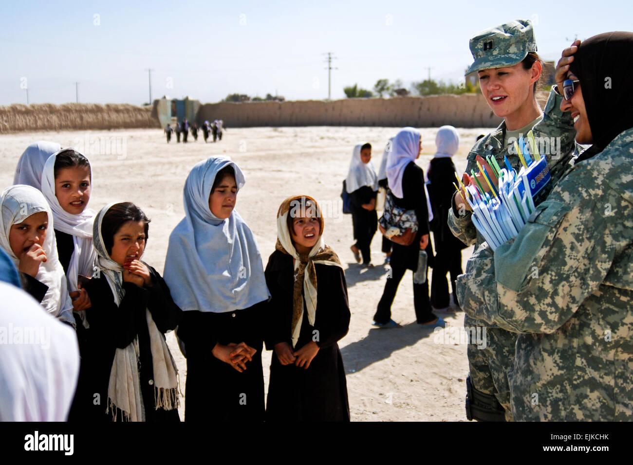 U s army capt lisa kirby hi-res stock photography and images - Alamy