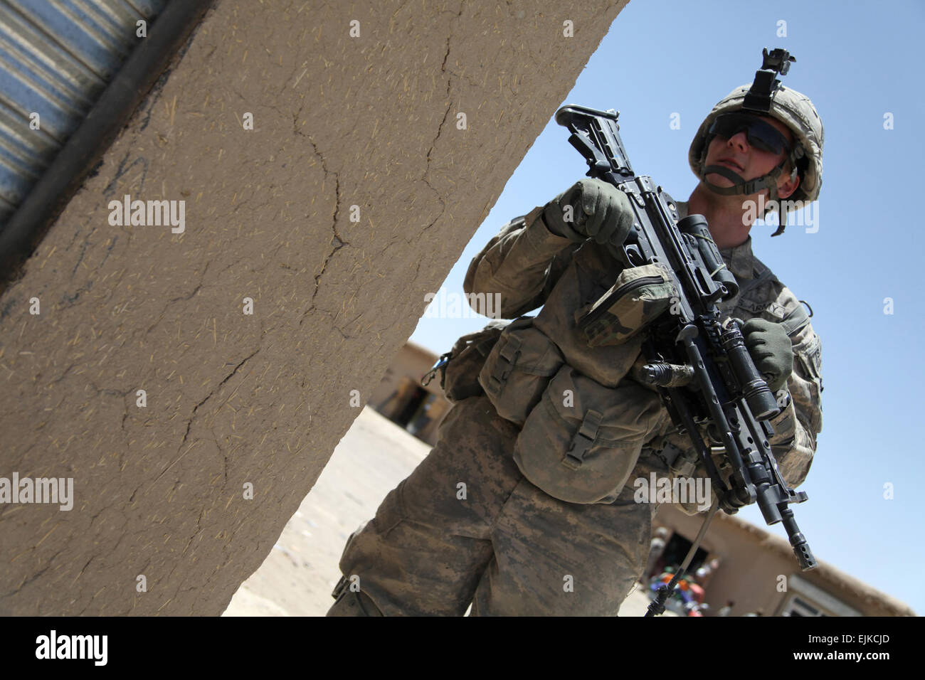 U.S. Army Pfc. Alex Schmidt of Charlie Company, 3rd Battalion, 187th ...