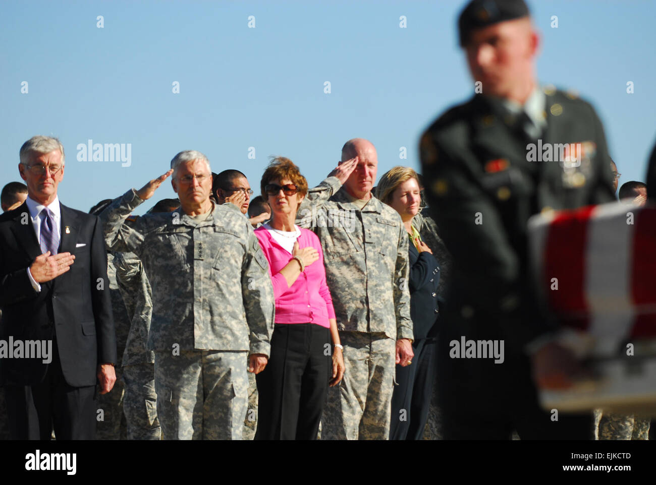FORT HOOD, Texas- Secretary of the Army John McHugh, Chief of the Staff ...