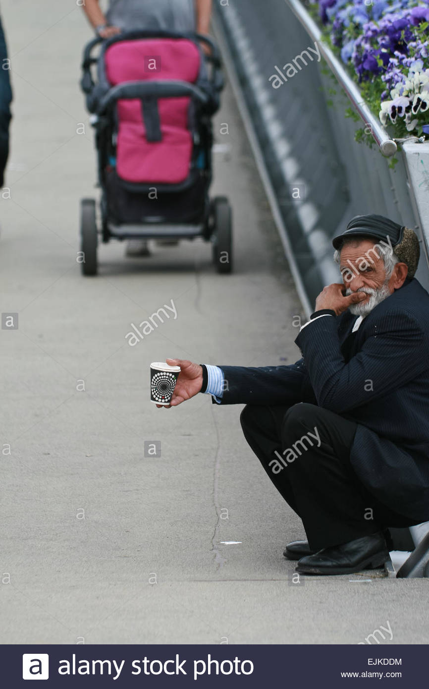 Man Begging Stock Photos & Man Begging Stock Images - Alamy