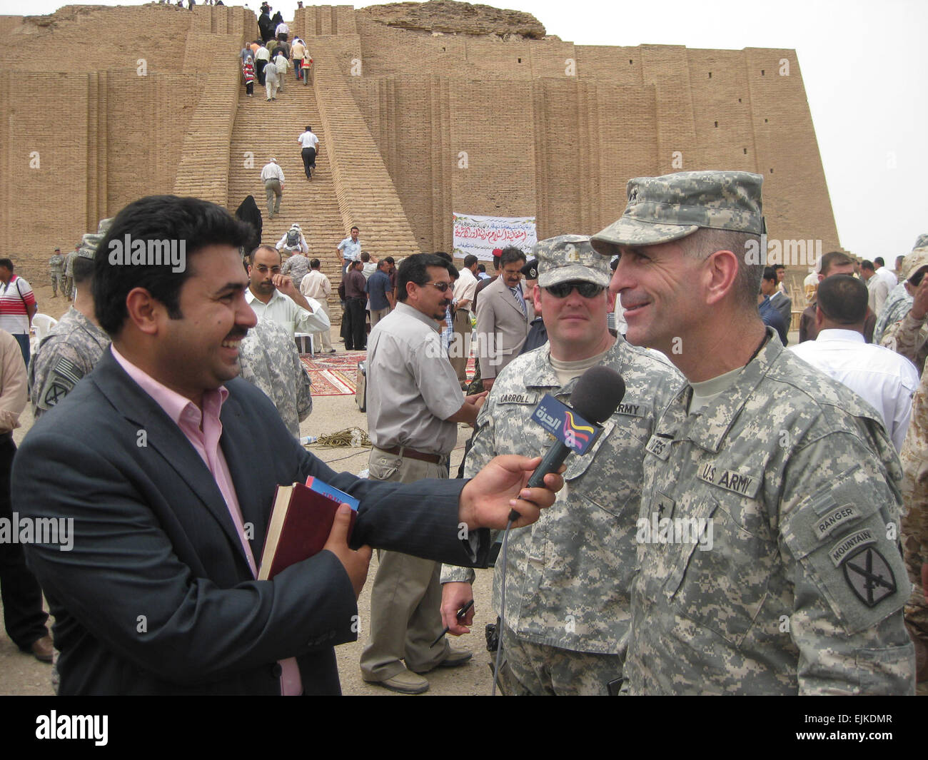 Maj. Gen. Michael Oates, commanding general, Multi-National Division ...