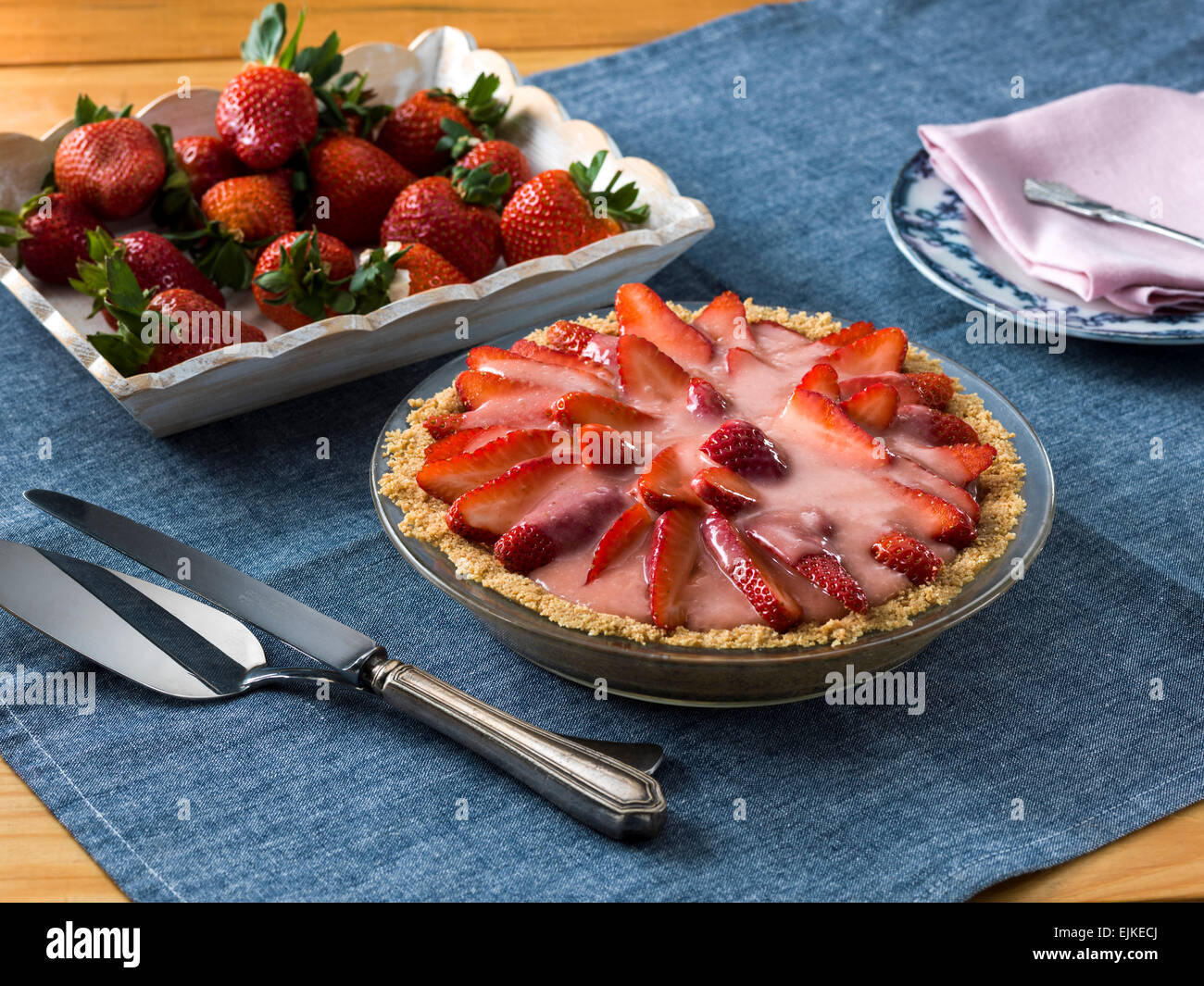 Homemade strawberry pie dessert hi-res stock photography and images - Alamy