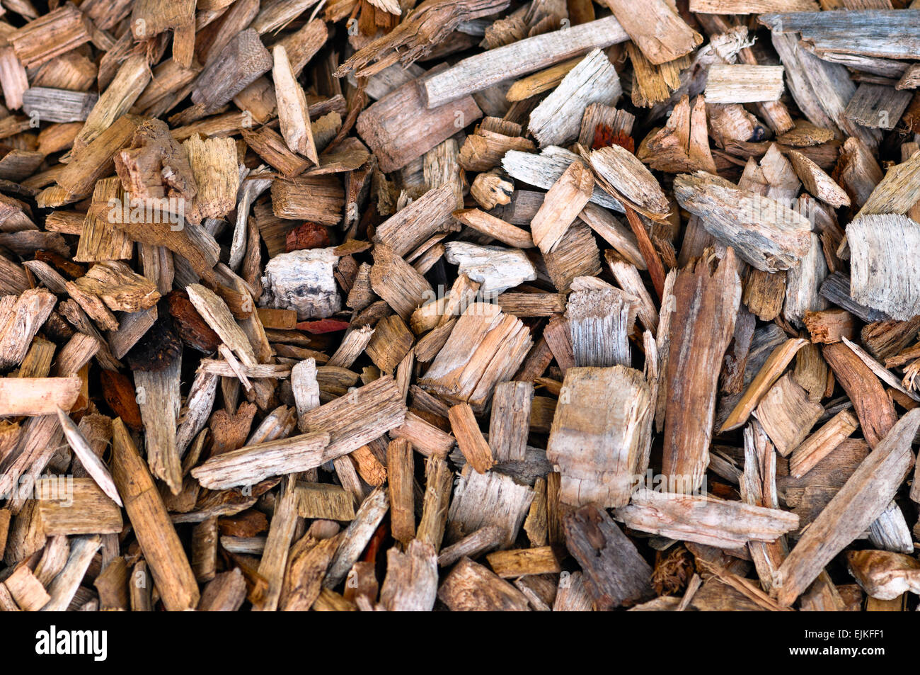 Wood chips background and texture Stock Photo - Alamy
