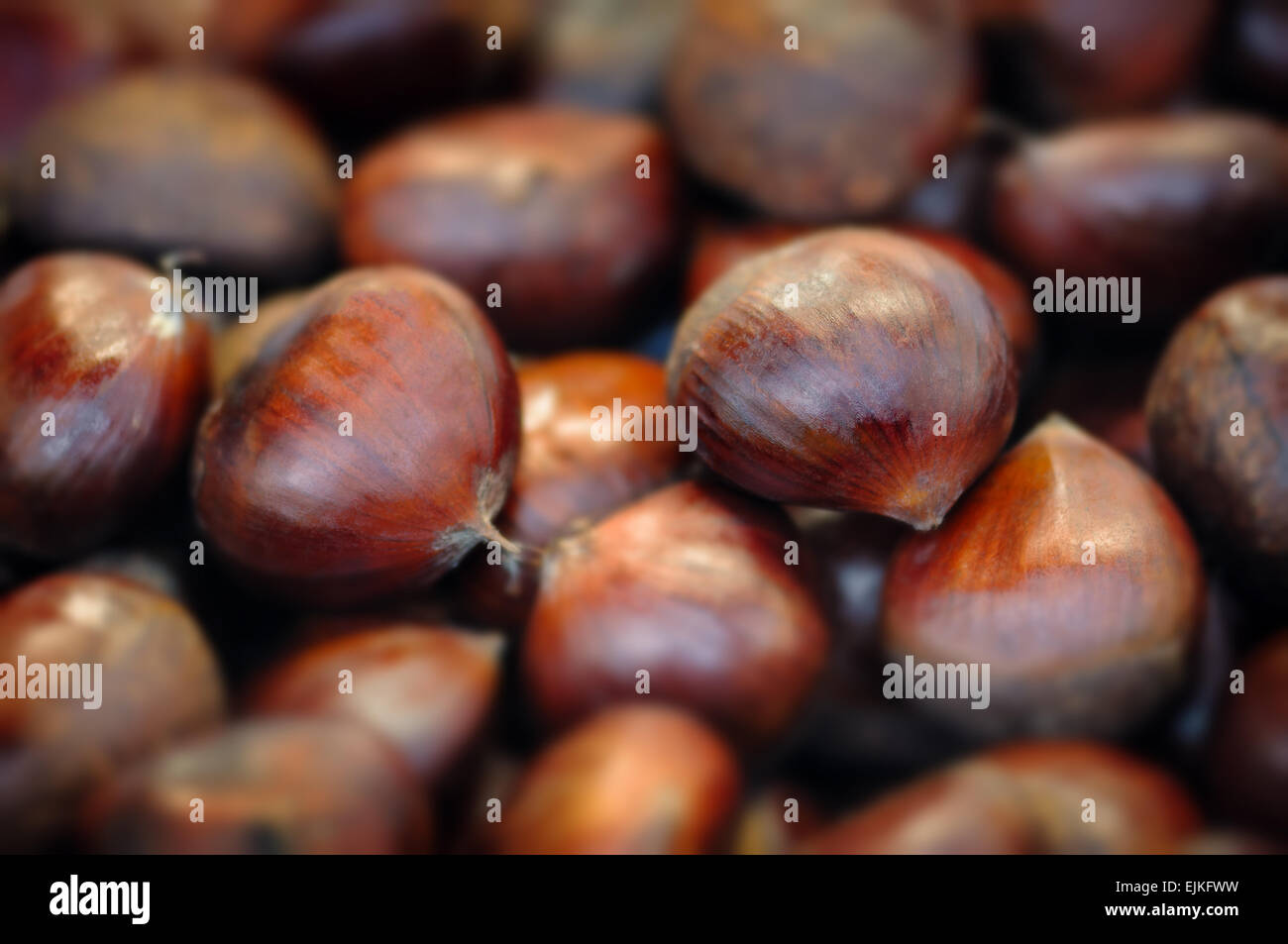 Chestnuts raw hi-res stock photography and images - Alamy