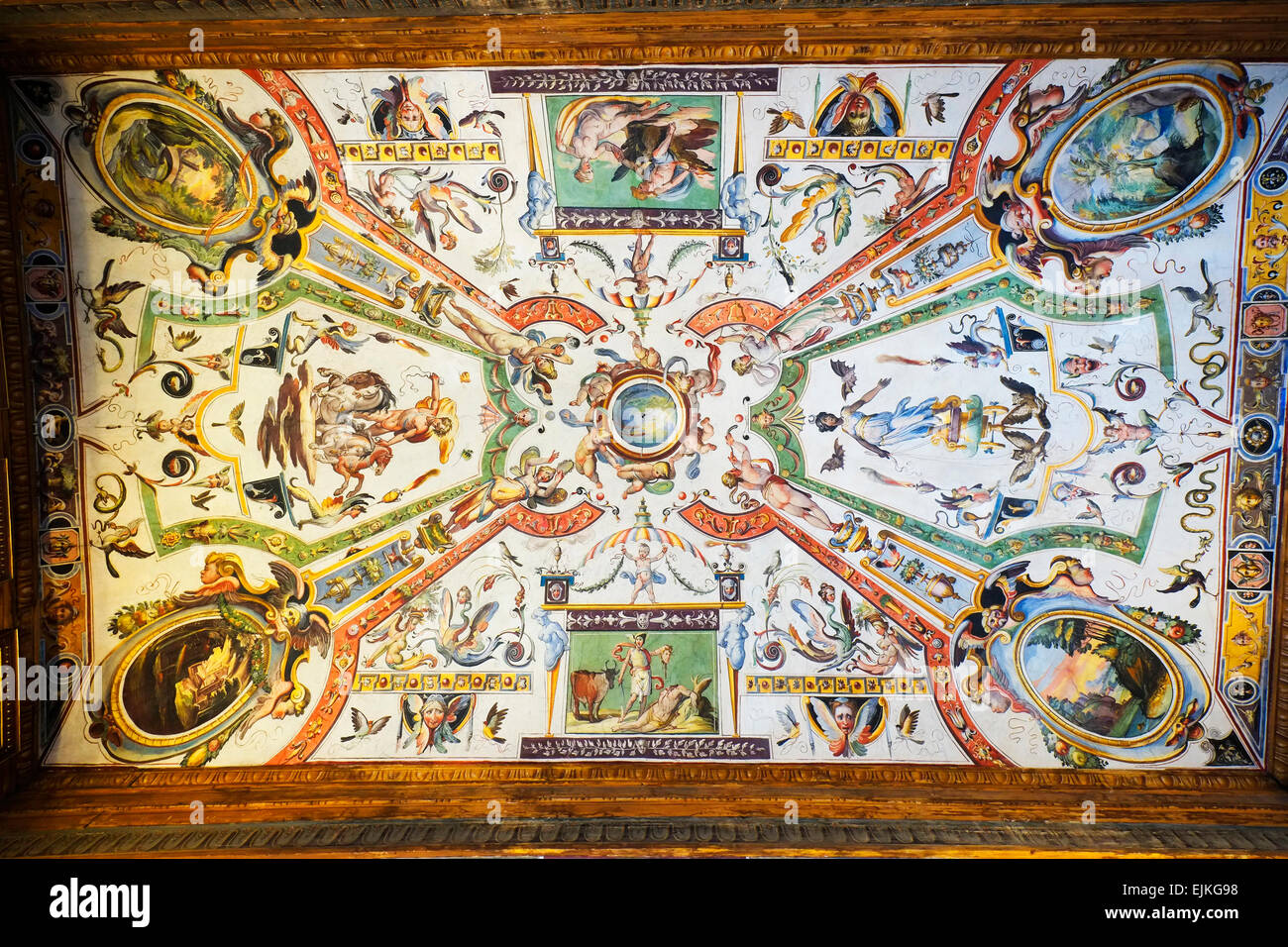 Ceiling uffizi gallery florence italy hi-res stock photography and ...