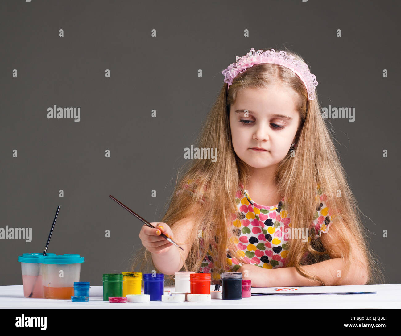 Face painting sign hi-res stock photography and images - Alamy