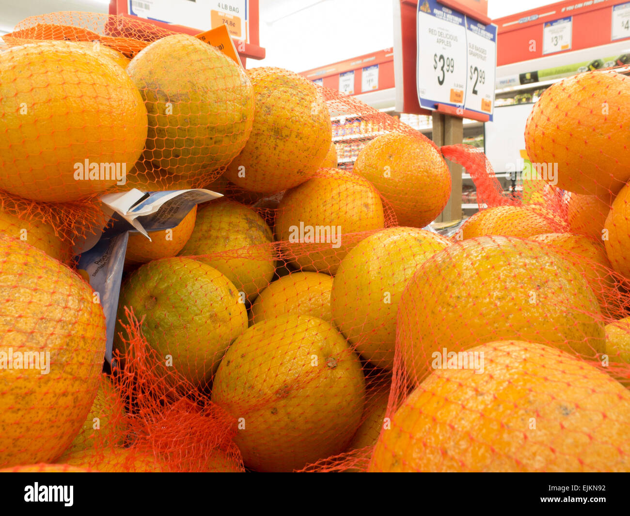 Shopping fruits florida hi-res stock photography and images - Alamy