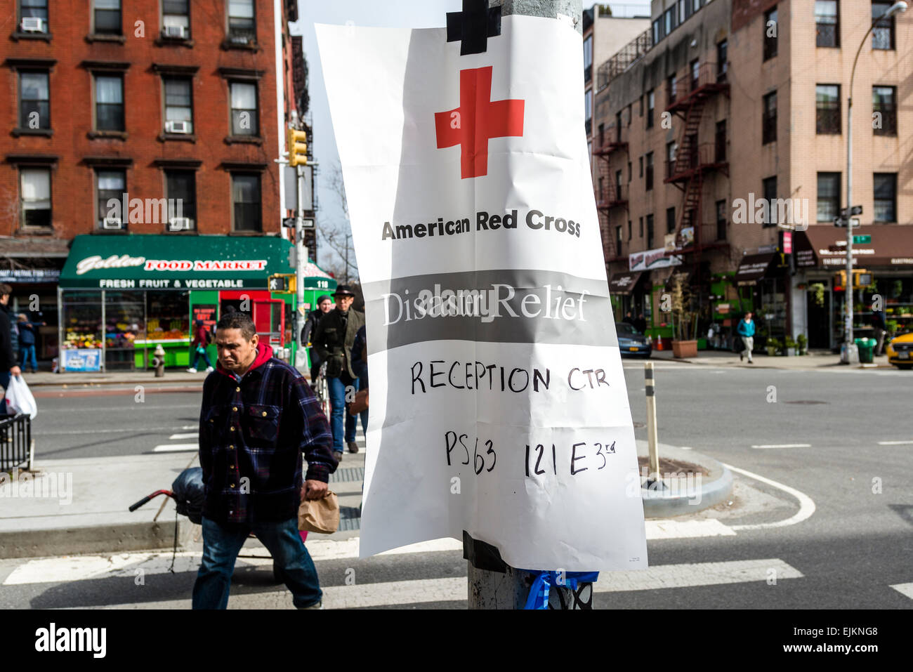First ave sign hi-res stock photography and images - Alamy