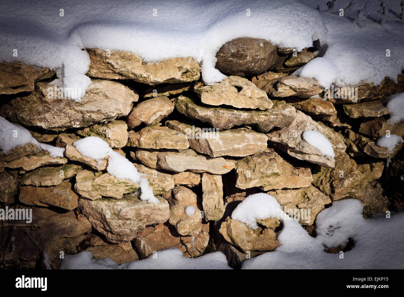Frost covered rocks hi-res stock photography and images - Alamy
