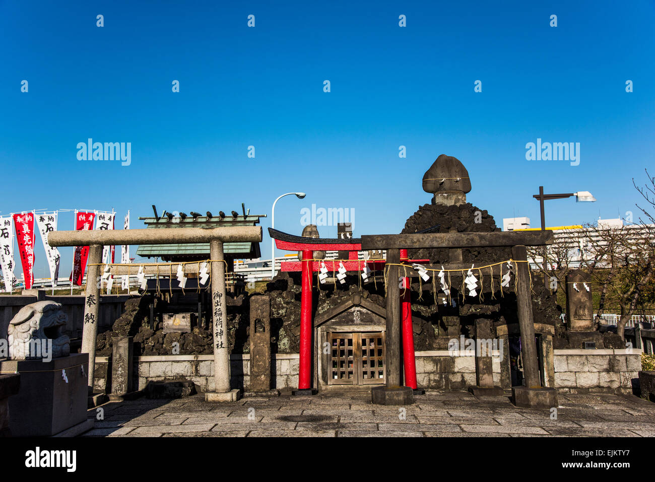 Ishihama Jinja, Arakawa-Ku,Tokyo,Japan Stock Photo - Alamy