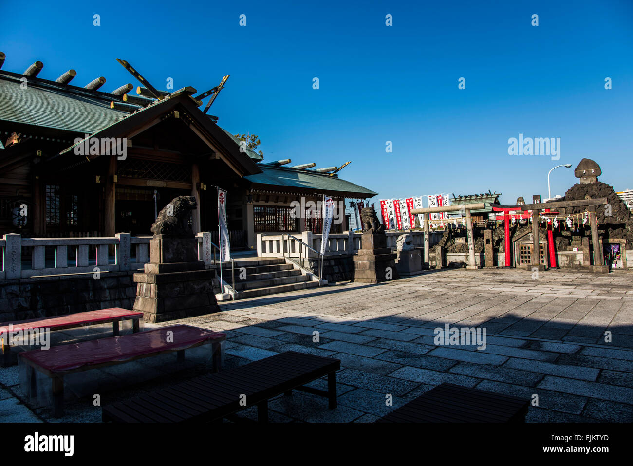 Ishihama Jinja, Arakawa-Ku,Tokyo,Japan Stock Photo - Alamy