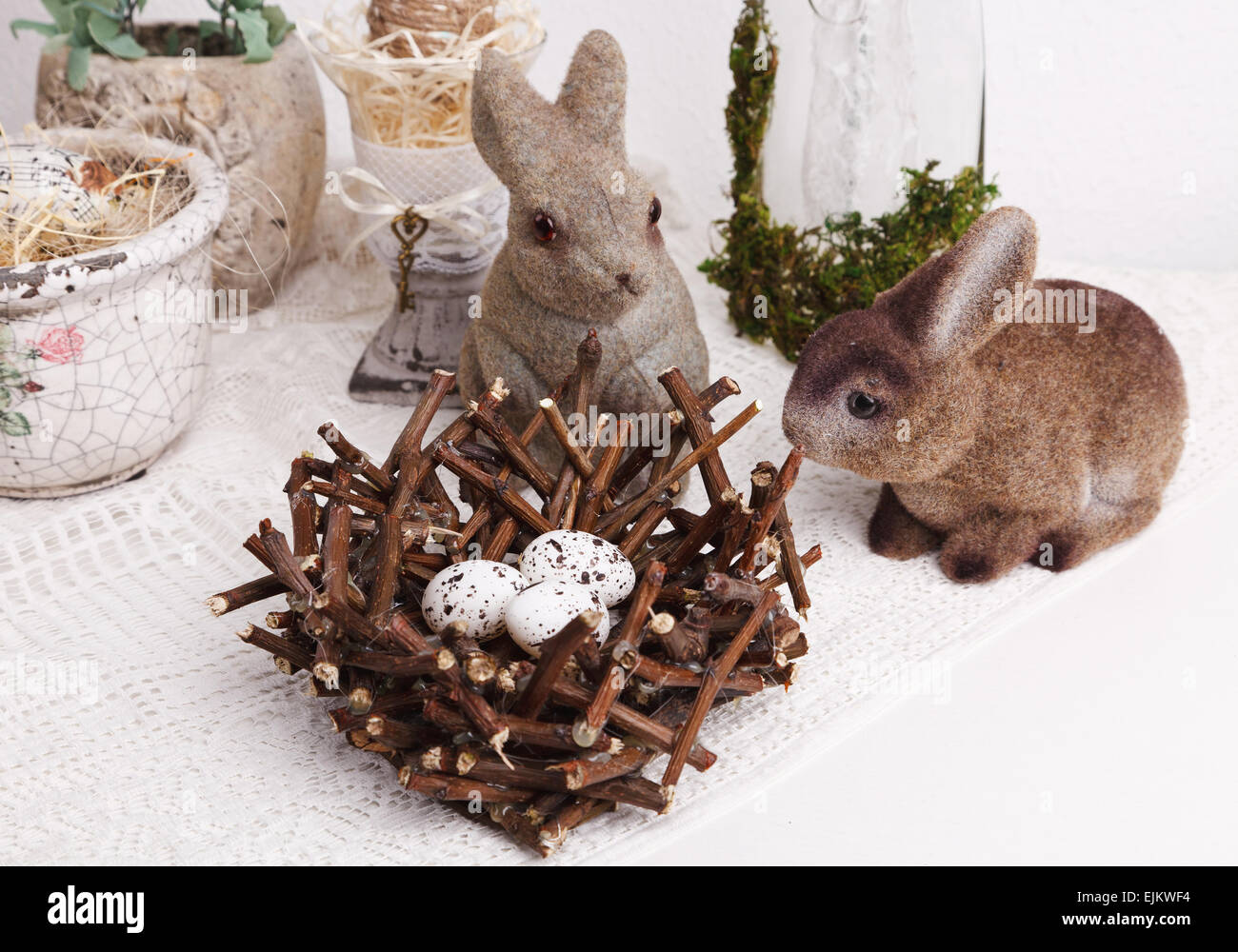 Easter bunny family hi-res stock photography and images - Alamy