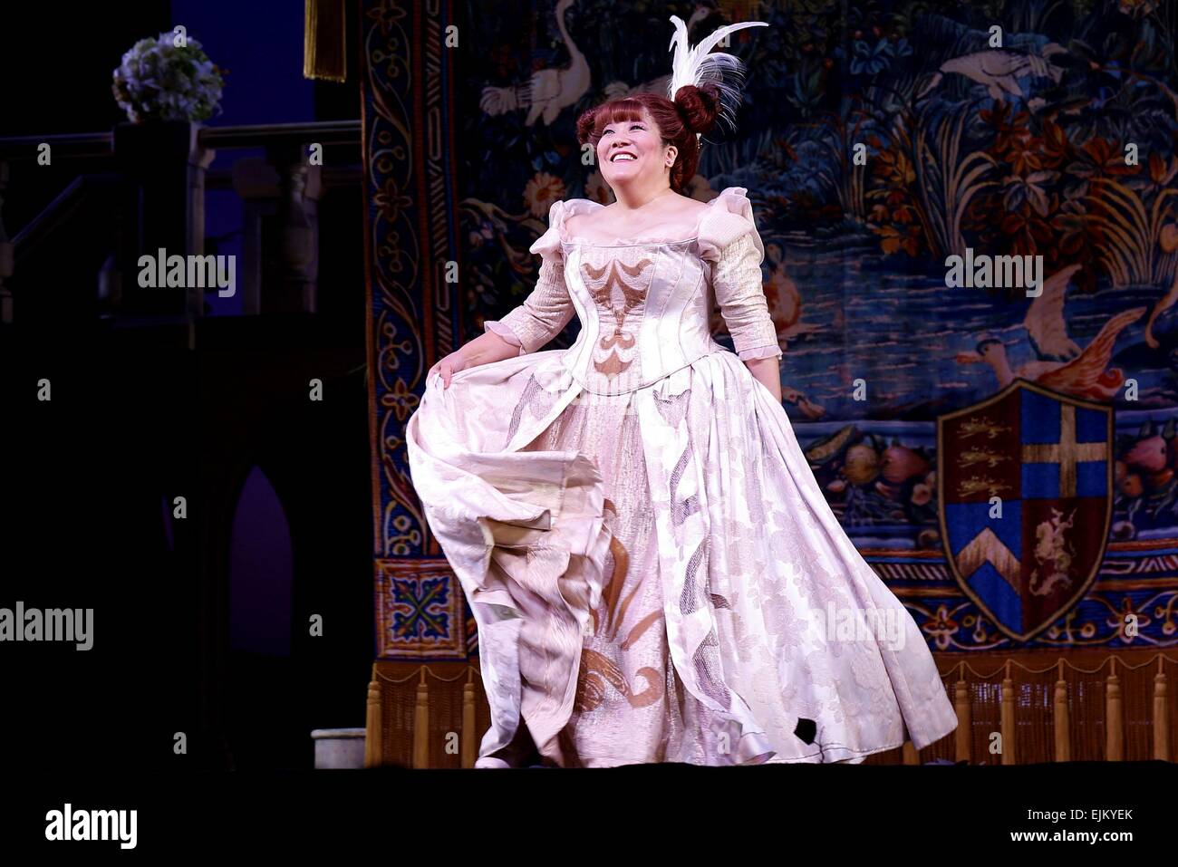 Lesley Ann Warren visits the cast of Broadway's Cinderella at the ...