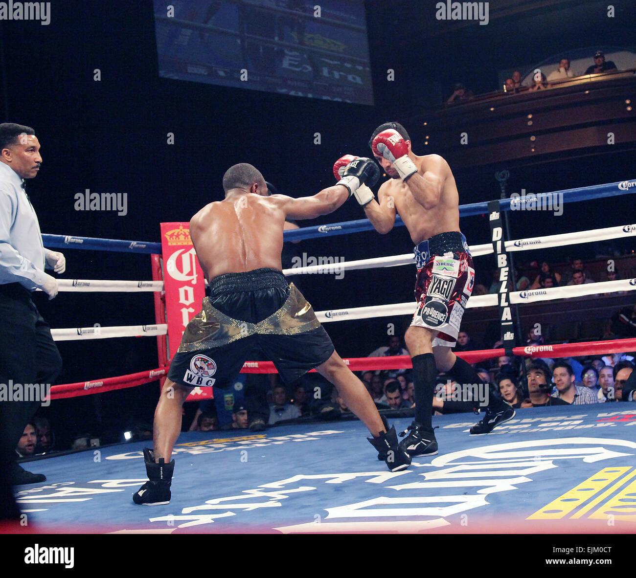 Las Vegas, Nevada, USA. 28th Mar, 2015. Boxer Gary Russell jr [black ...