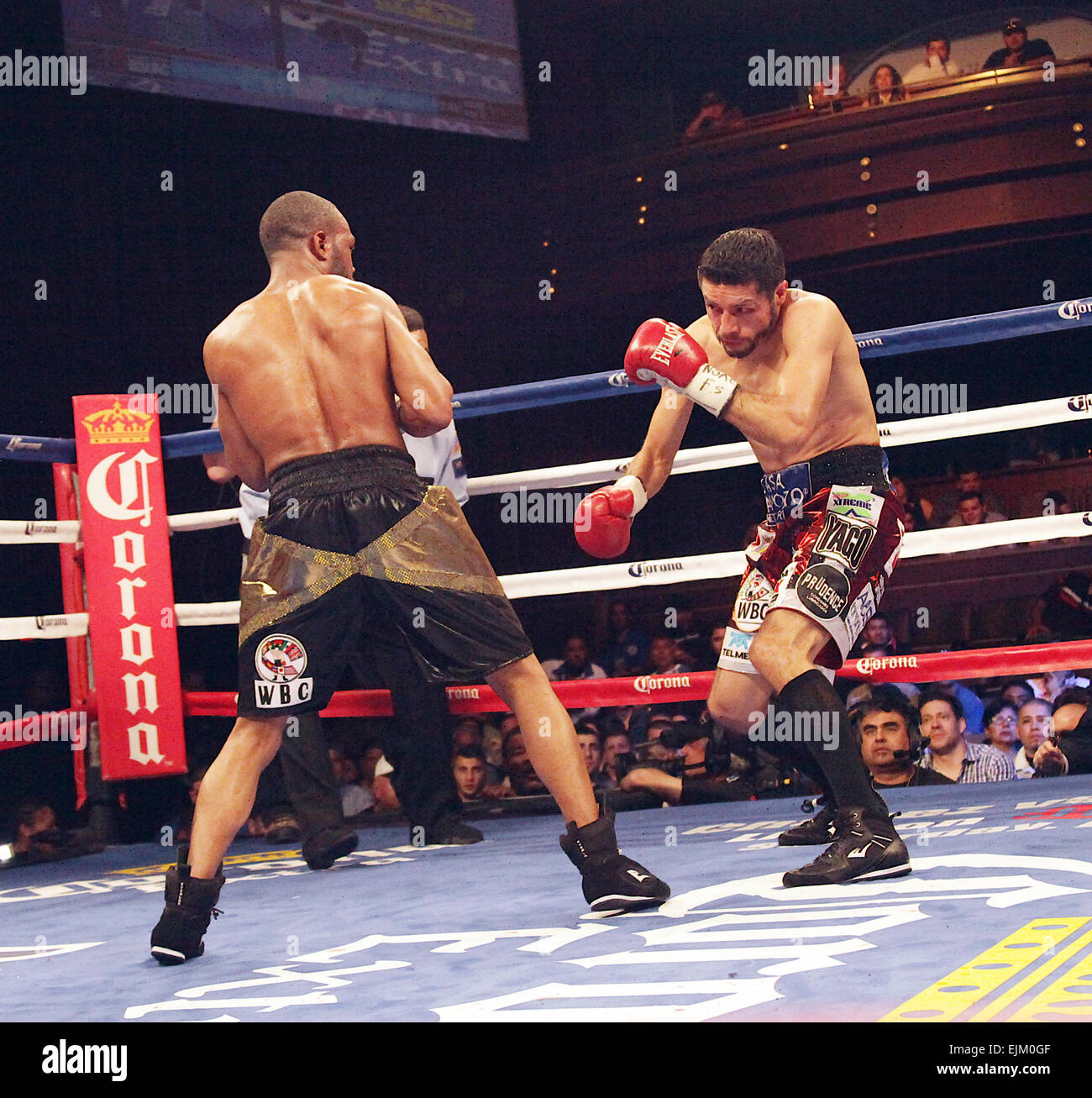 Las Vegas, Nevada, USA. 28th Mar, 2015. Boxer Gary Russell jr [black ...