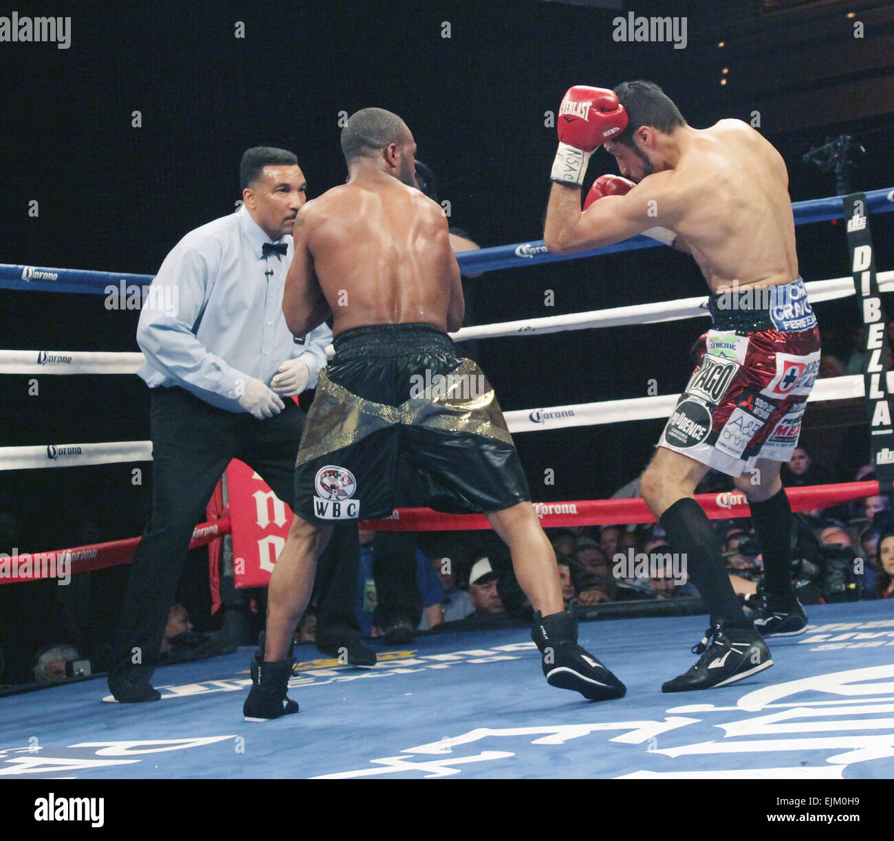 Las Vegas, Nevada, USA. 28th Mar, 2015. Boxer Gary Russell jr [black ...