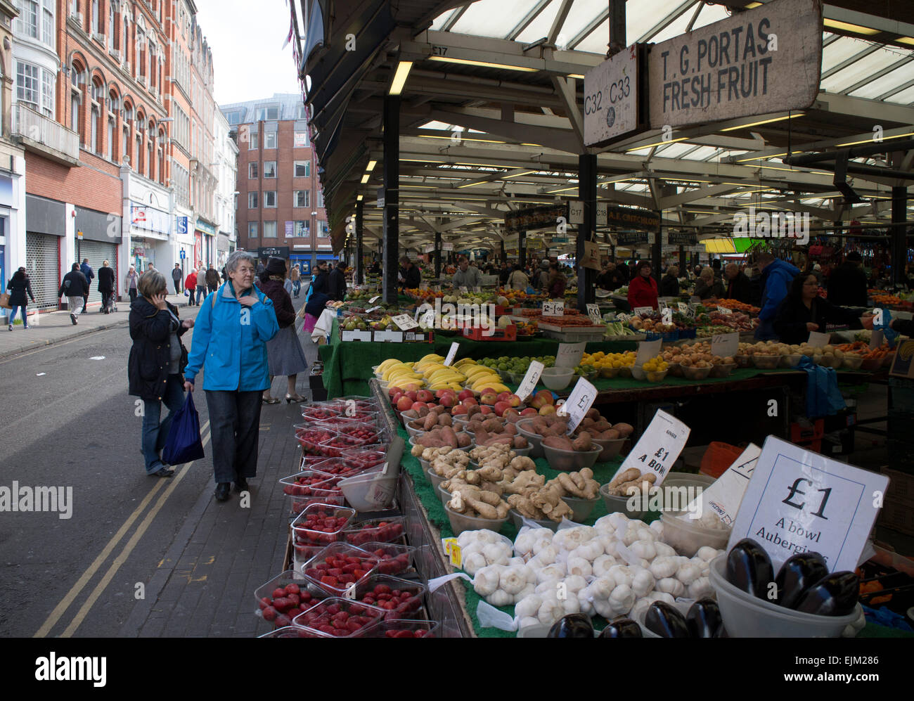 Leicester city centre market hi-res stock photography and images - Alamy